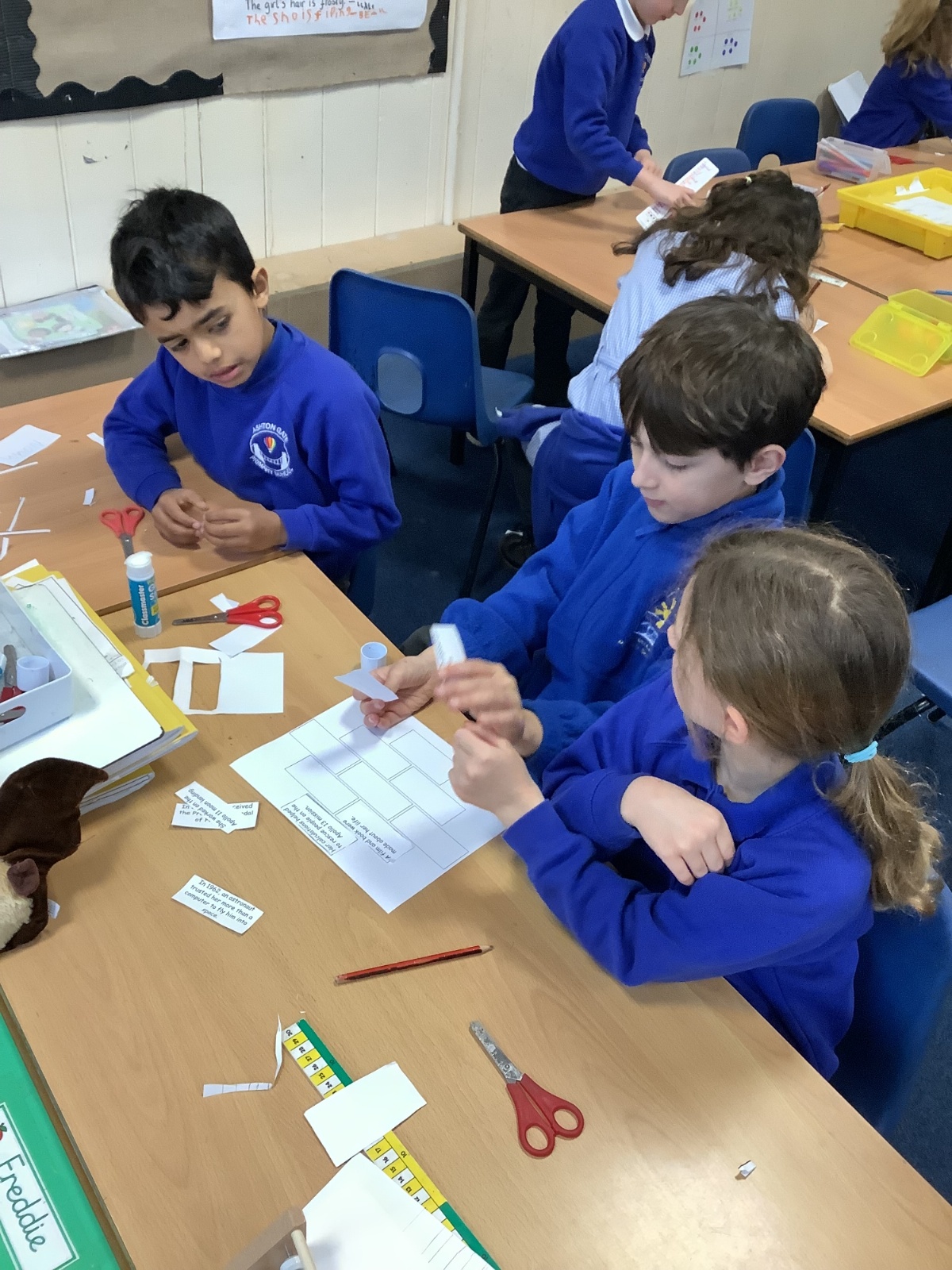 Ashton Gate Primary School - Twisting,squashing, bending and stretching