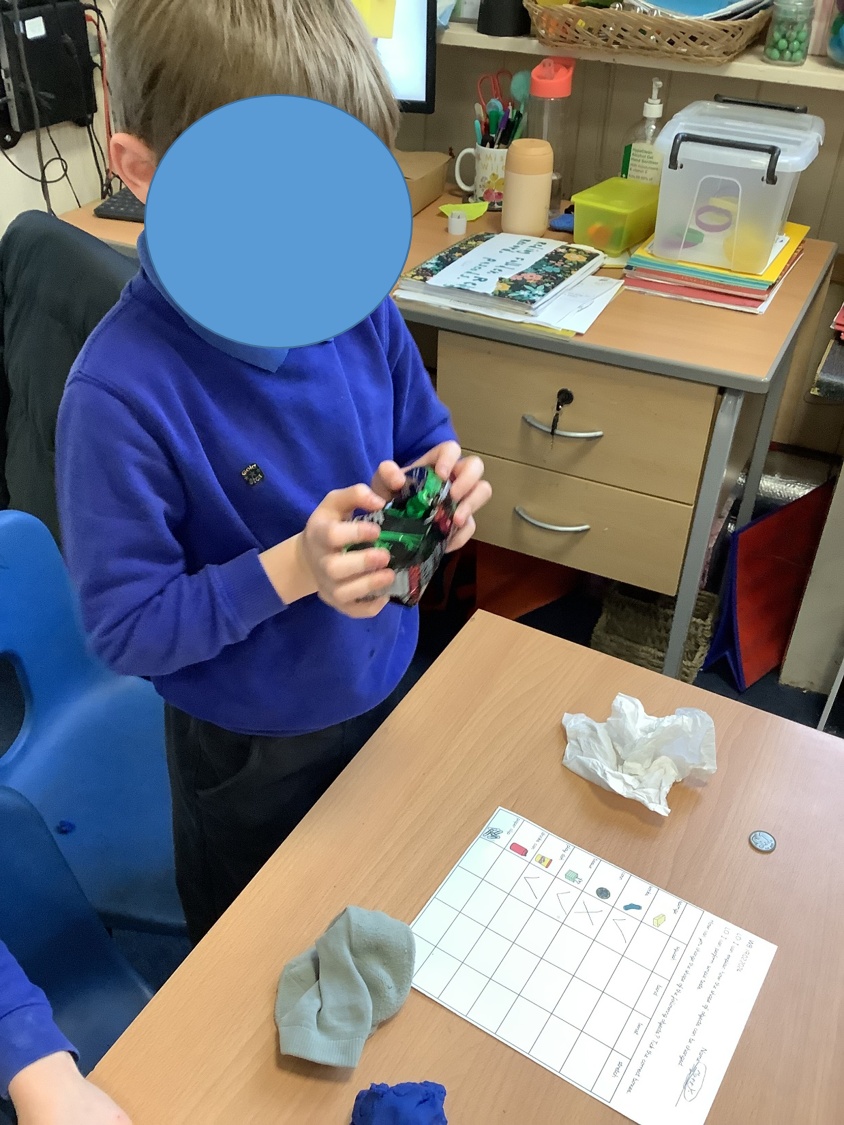 Ashton Gate Primary School - Twisting,squashing, bending and stretching