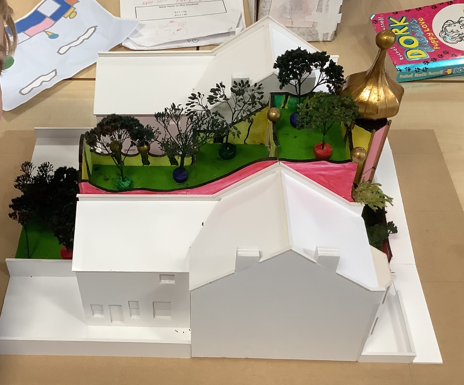 Ashton Gate Primary School - Hundertwasser